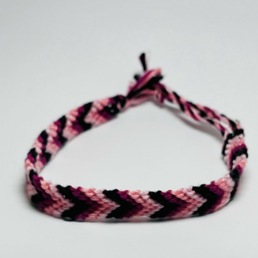 Chevron Friendship Bracelet | Lee's Yarning